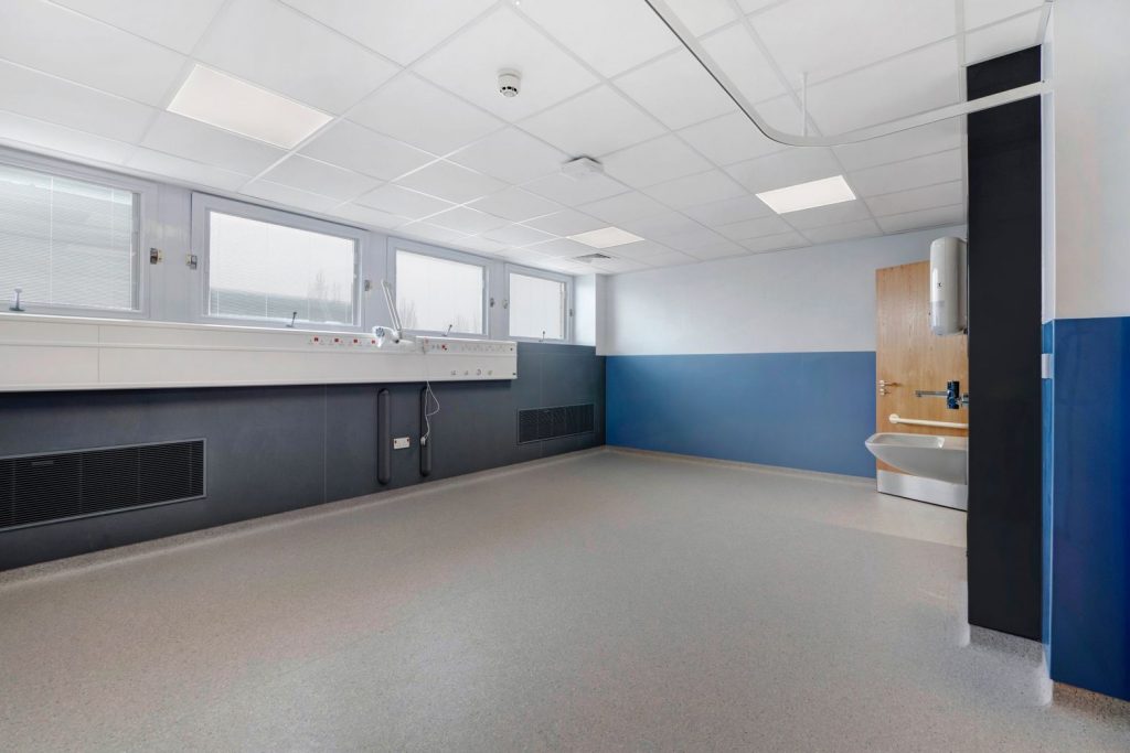 John Radcliffe Hospital Respiratory Ward - Between Glass Blinds